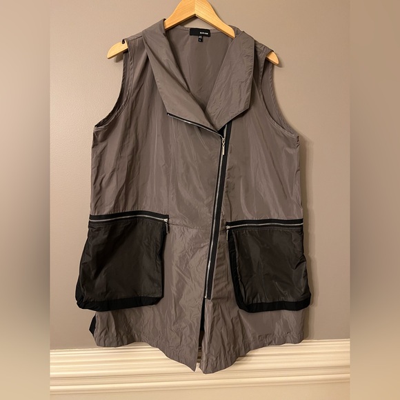 Sun Kim | Jackets & Coats | Sun Kim Vest Asymmetric Lagenlook Greyblack ...